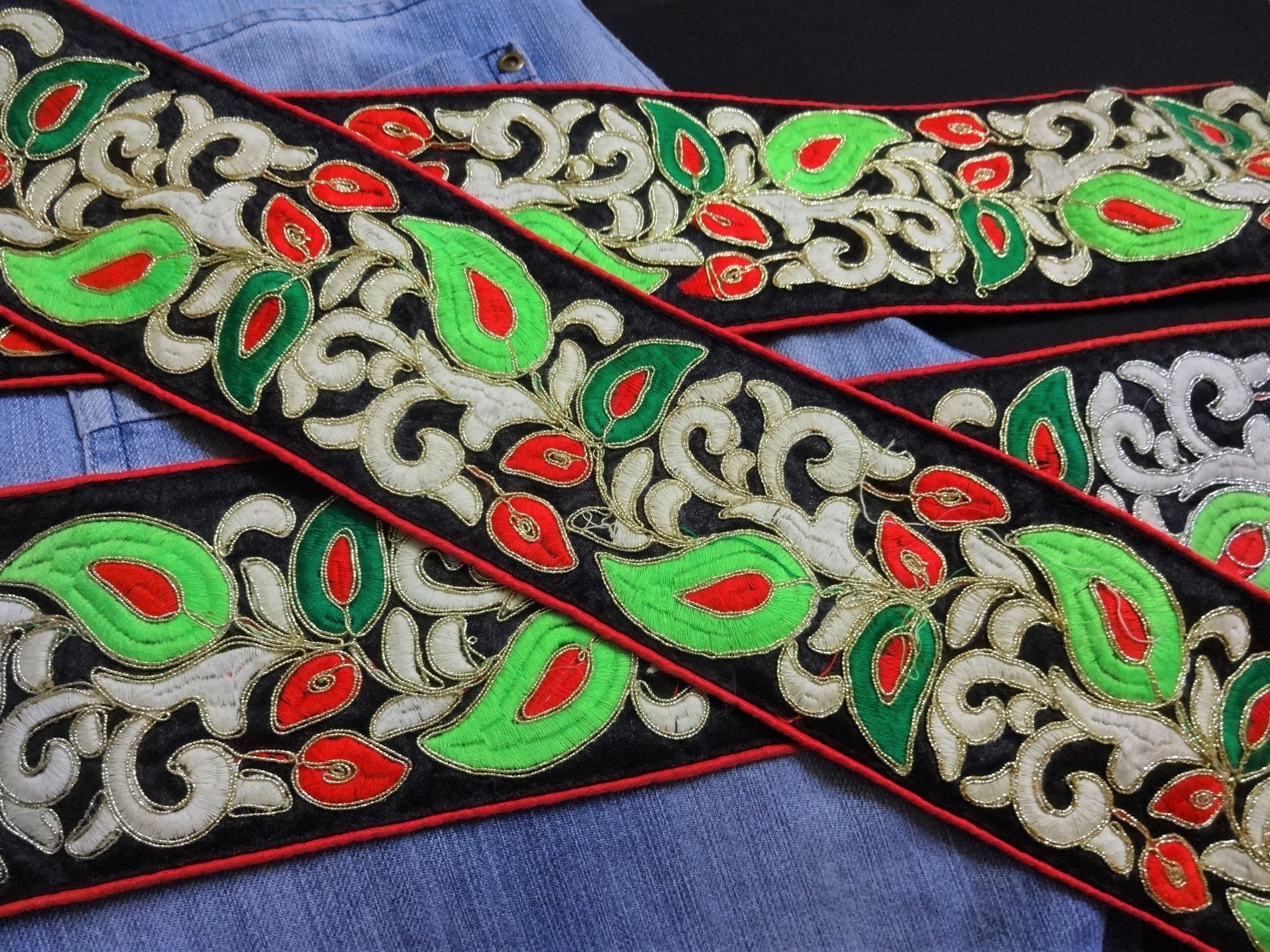 Indian Lace, Decorative Trimmings, Sari Border, Floral Fabric Lace ...