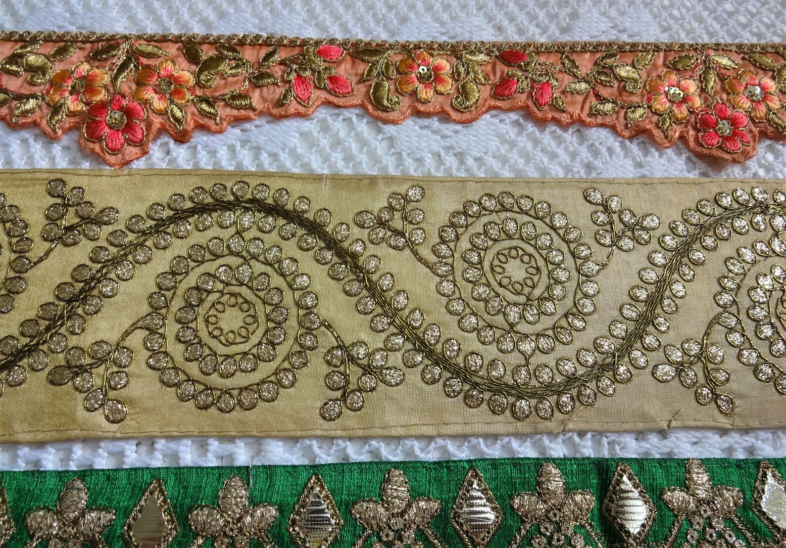 Indian Assorted Embroidered Trims Decorative Laces Sari Borders Sewing ...