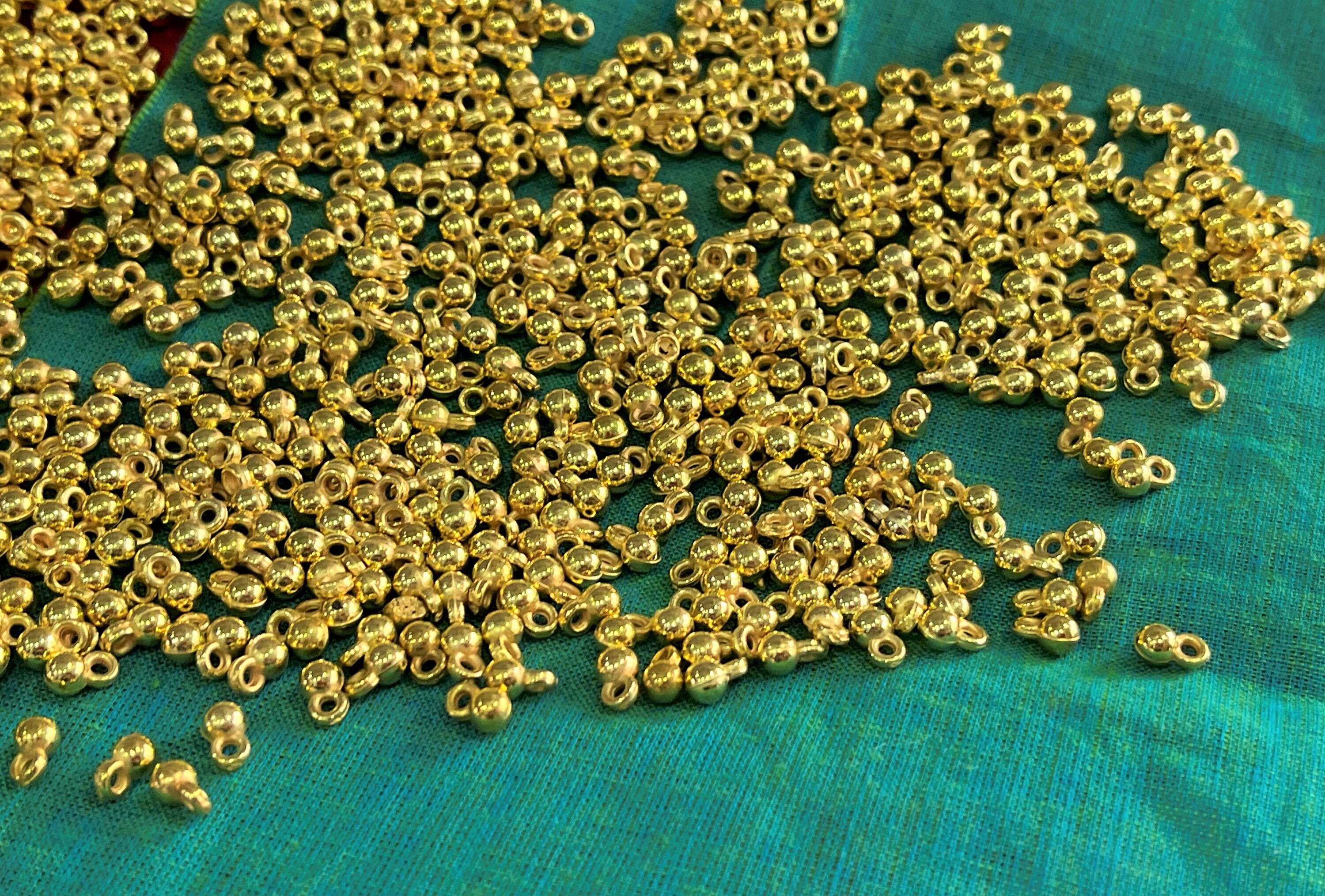 One gram gold leg chain store