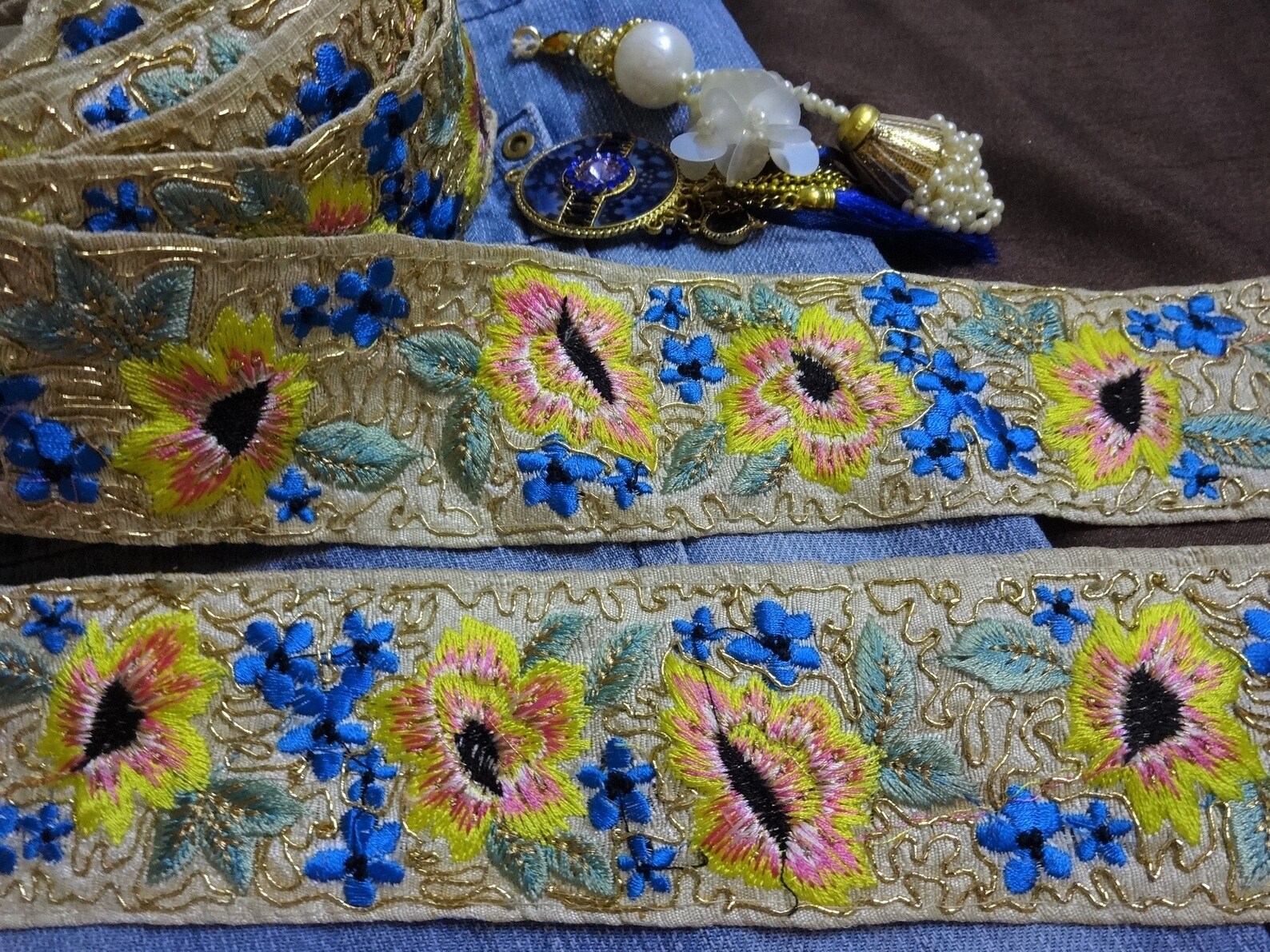 Embroidered Lace Craft Trim Decorative Ribbon Floral Zari Trim Sari ...