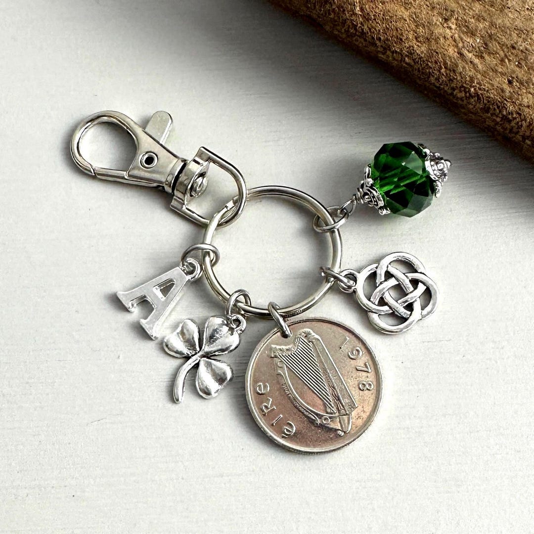 1978 Irish Coin Keychain: Shamrock, Celtic Knot & Initial Charm - Etsy