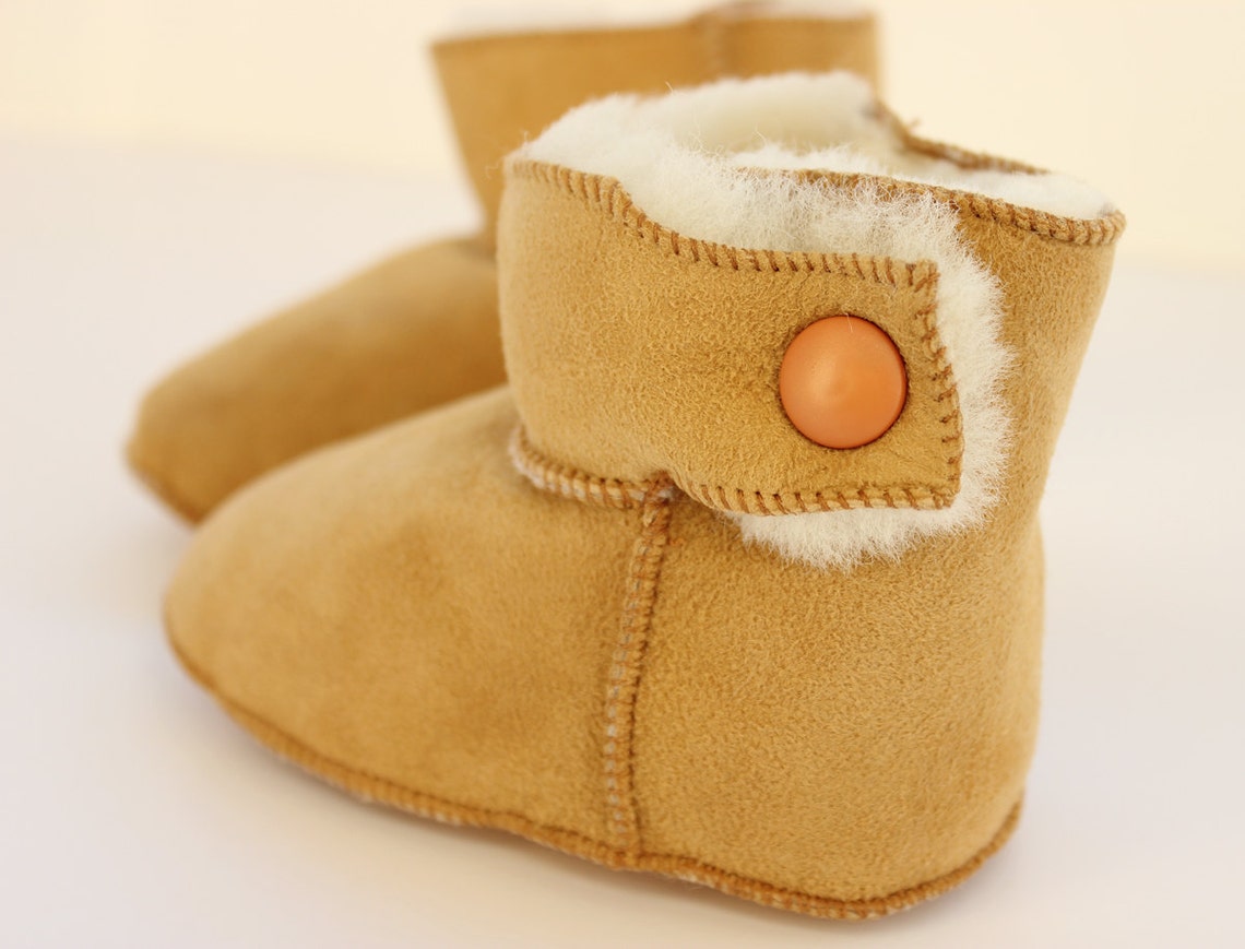 Baby Booties Made With Leather in Tan Brown With Soft Fur Inside for ...