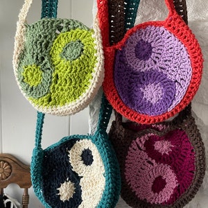 Crochet Yin Yang Crossbody Purse - Etsy