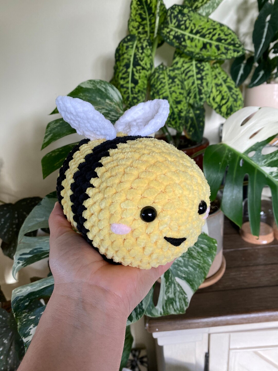 Crochet Bee Plushies/ Plushies/ Stuffed Crochet Bee/ Handmade - Etsy