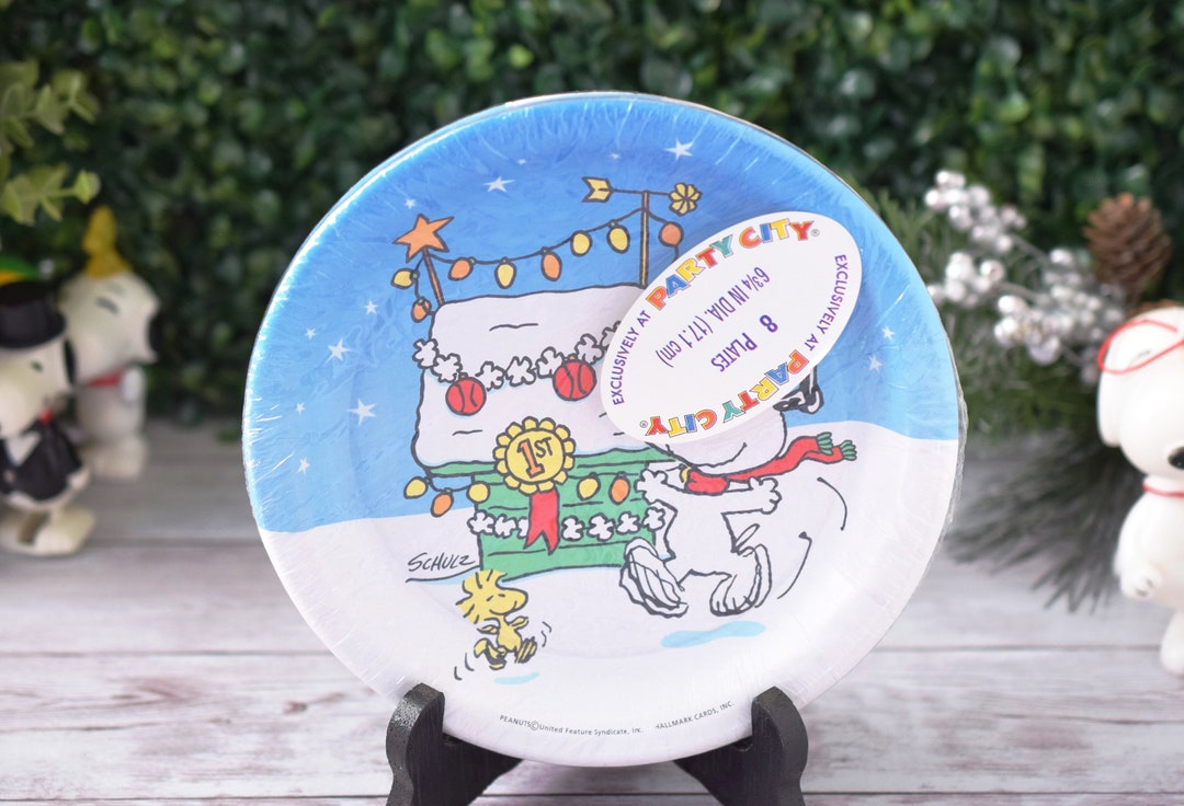 Vintage NIB Party City Hallmark Snoopy Holiday Paper Plates 7 Inch ...