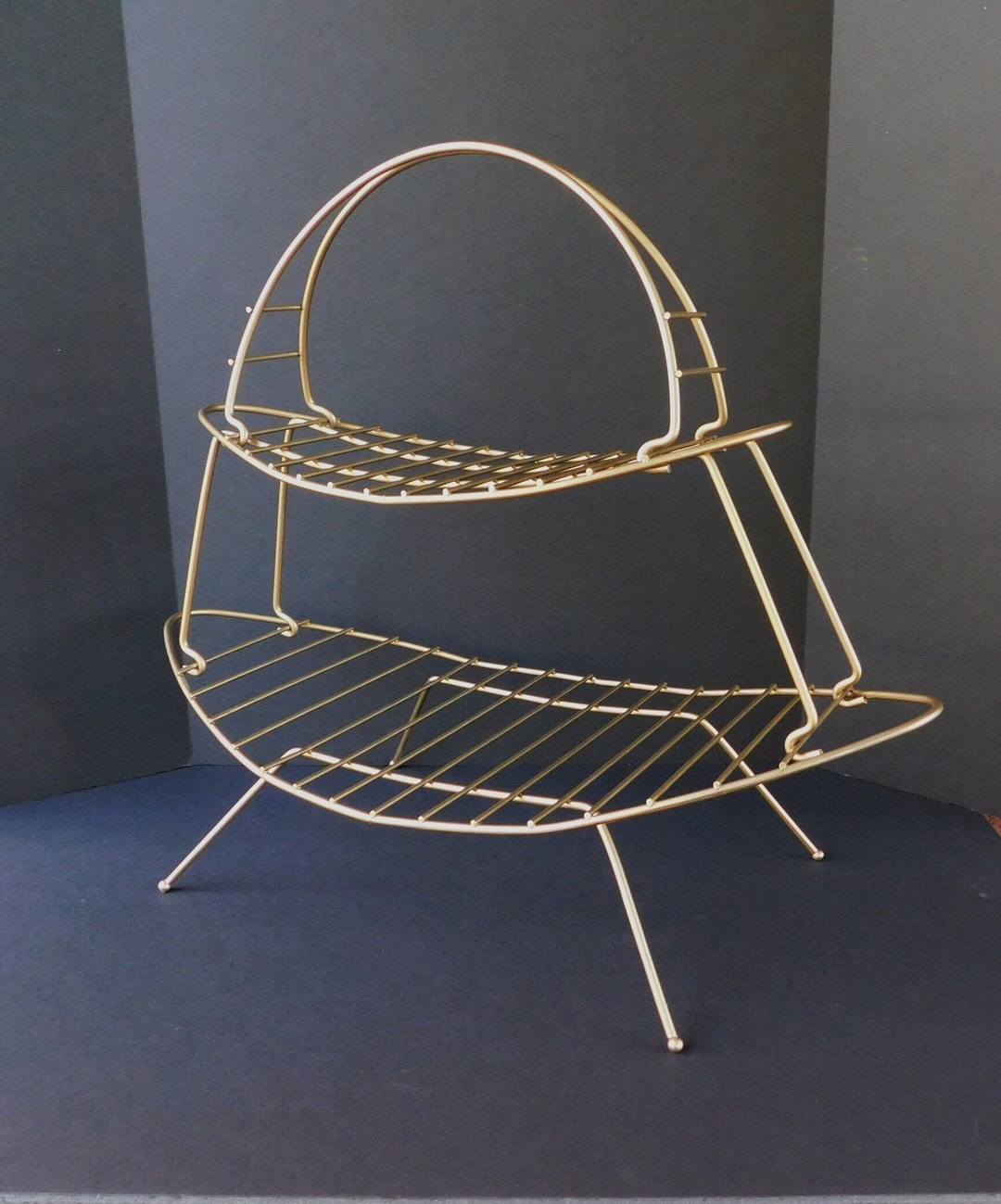 Mid Century Curved Two Tier Magazine Rack With Handle, Gold Magazine ...