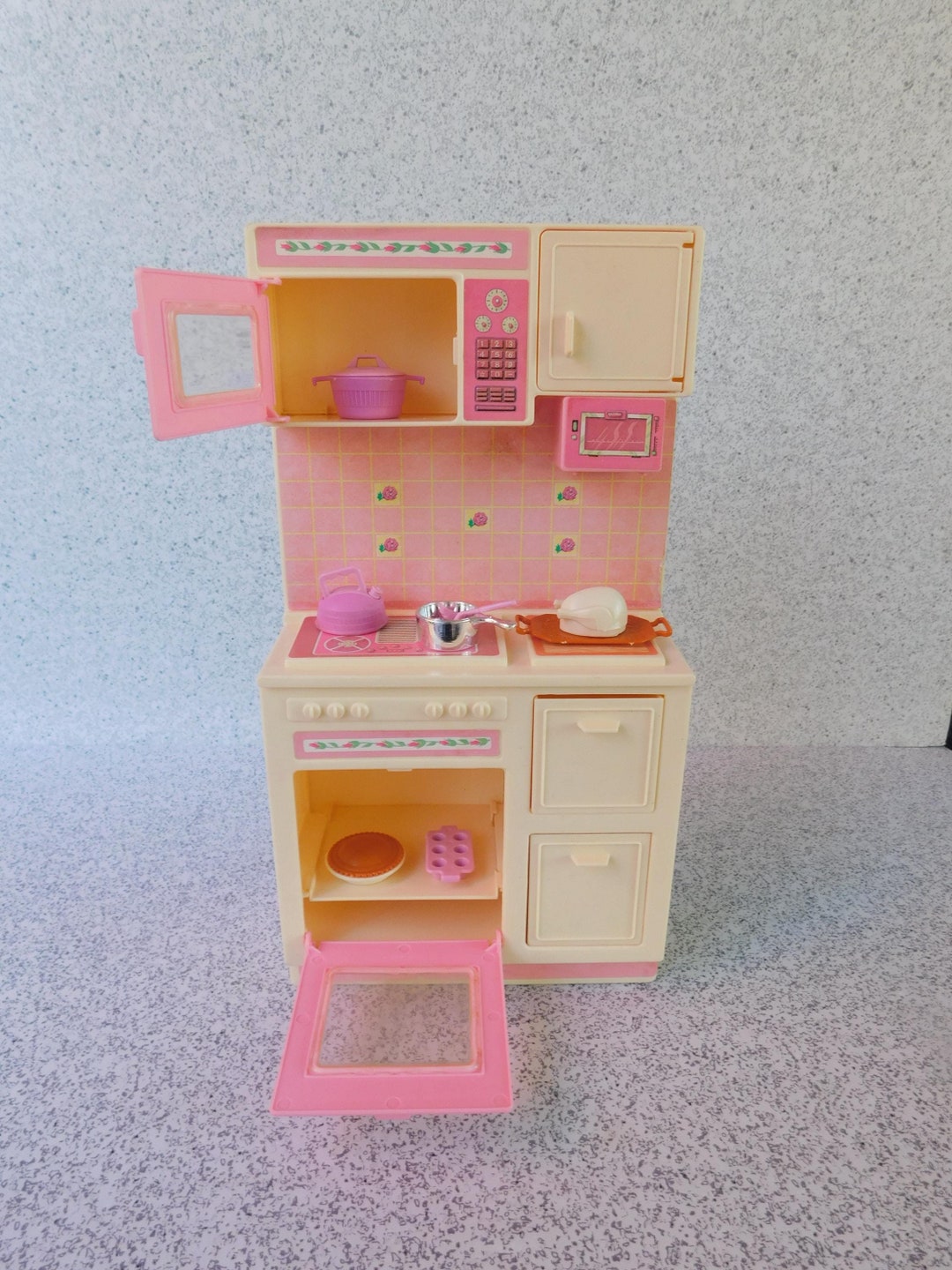 1987 Mattel Barbie Sweet Roses Kitchen Cooking Center With Many ...