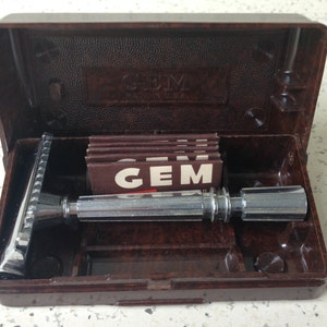Vintage GEM Micromatic Razor With Case and 5 Wrapped Blades, American ...