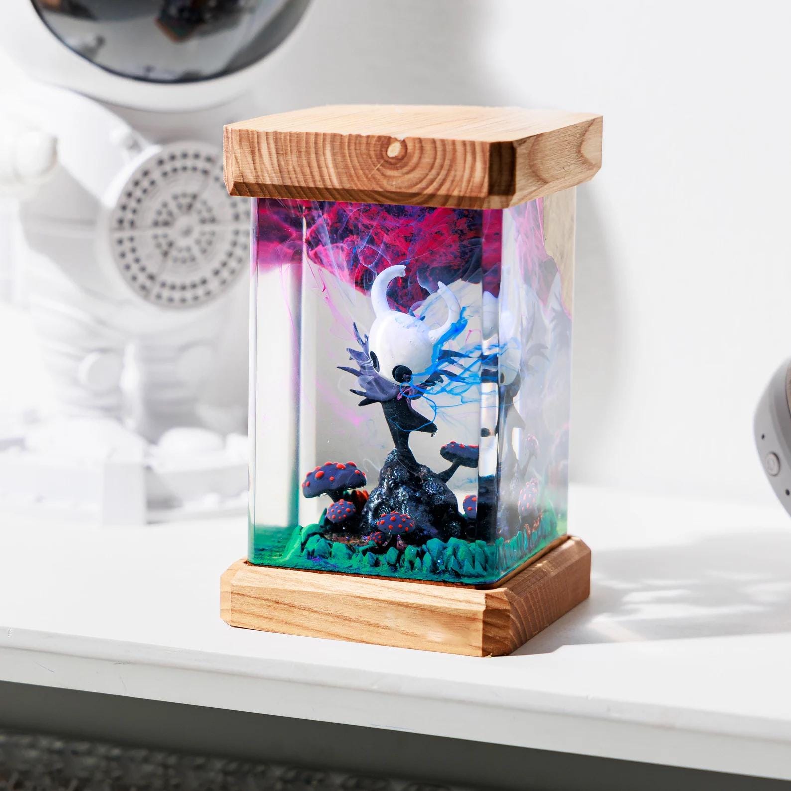 Hol.low Kni.ght Resin Epoxy Lamp, Custom Night Light, Game Decor, Resin ...