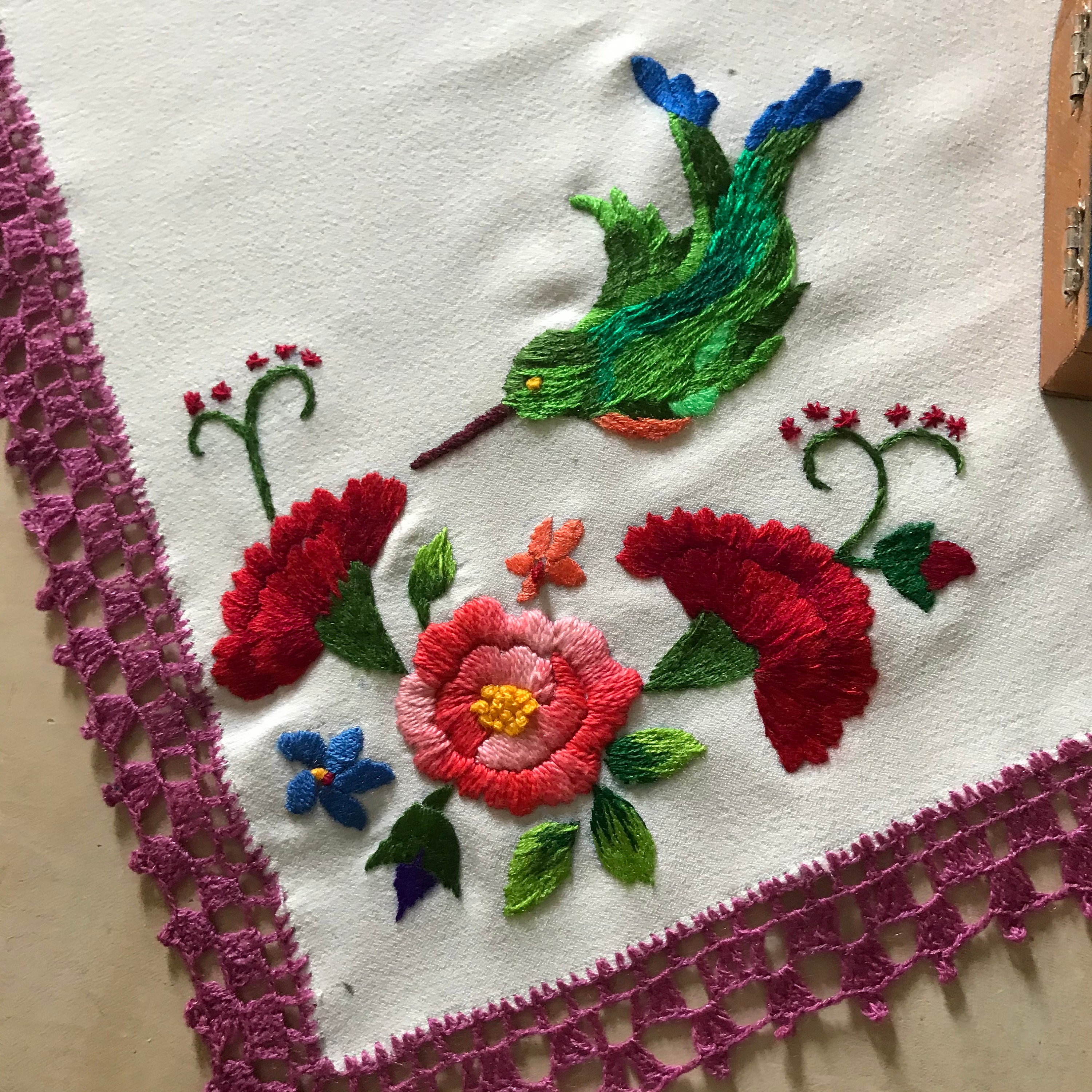 Mexicana bordada a mano hummingbird cocina servilleta. Día de | Etsy