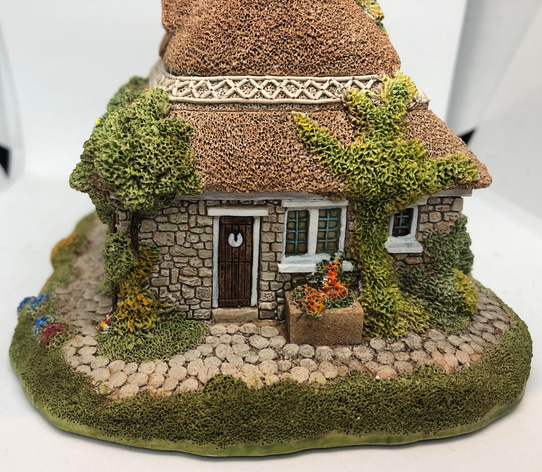 Diamond Cottage , Blaise Hamlet Collection, Lilliput Lane Miniature ...