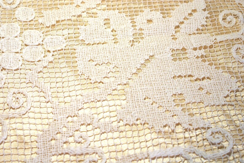 Hand Made Filet Lace Table Centre in White - Etsy