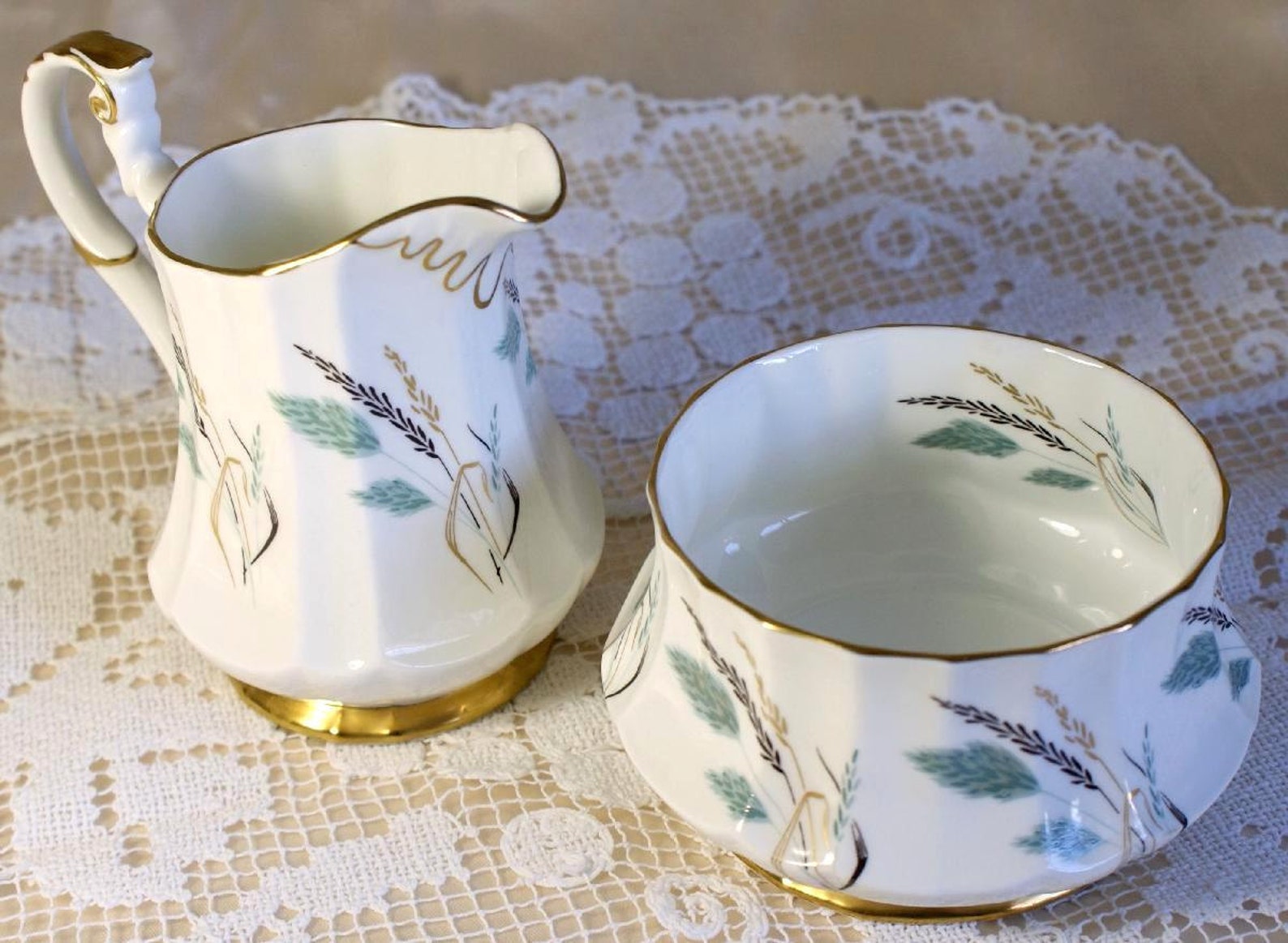 Elizabethan Fine English Bone China Creamer/milk Jug and Sugar Bowl by ...