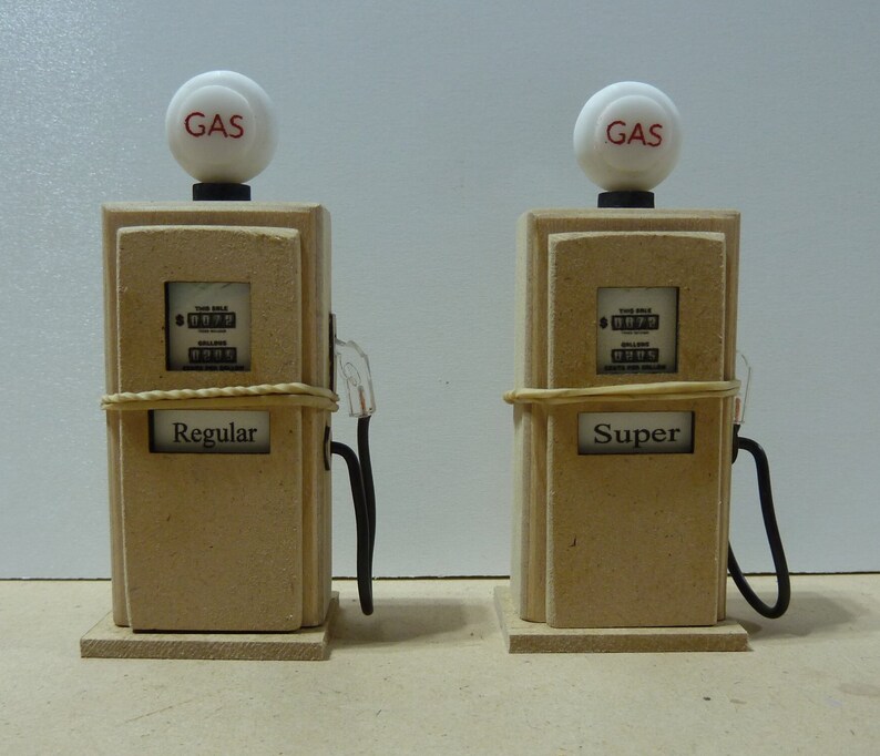 1/24-1/25 Scale Vintage Globe Gas Pump Model (2 Pumps) Finished and ...