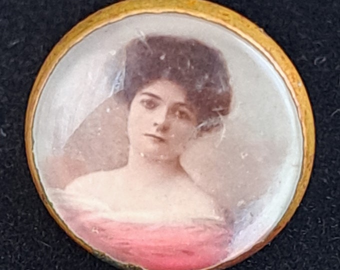 Antique Lithograph Portrait Button - Etsy