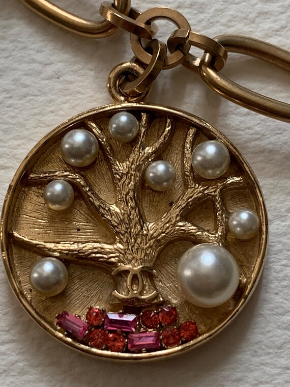 Vintage Chanel Tree Of Life Medallions CC Chain Pearl… - Gem