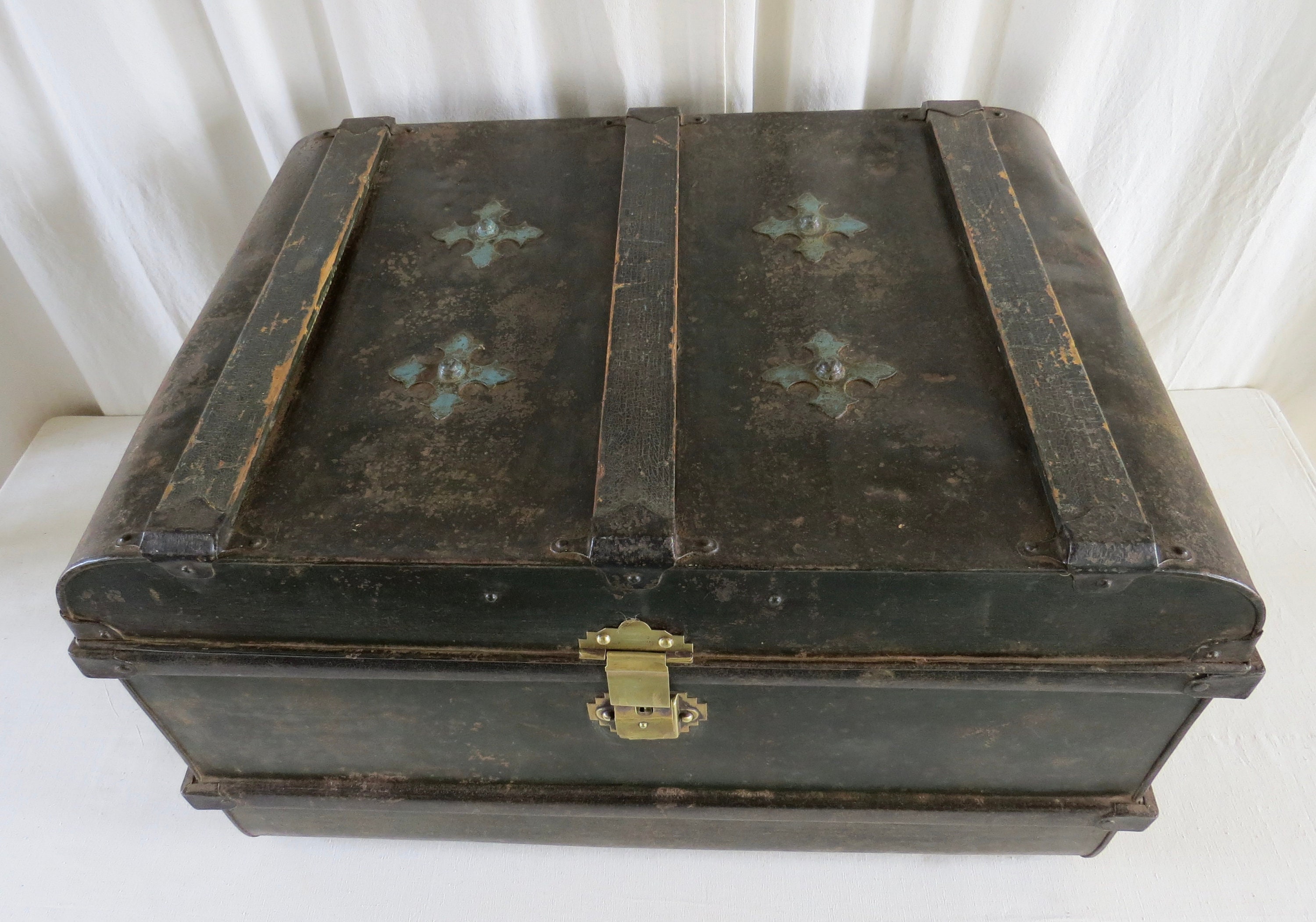 Travel Antique Cabin Trunk / Antique Metal Storage Trunk Mid 19th ...