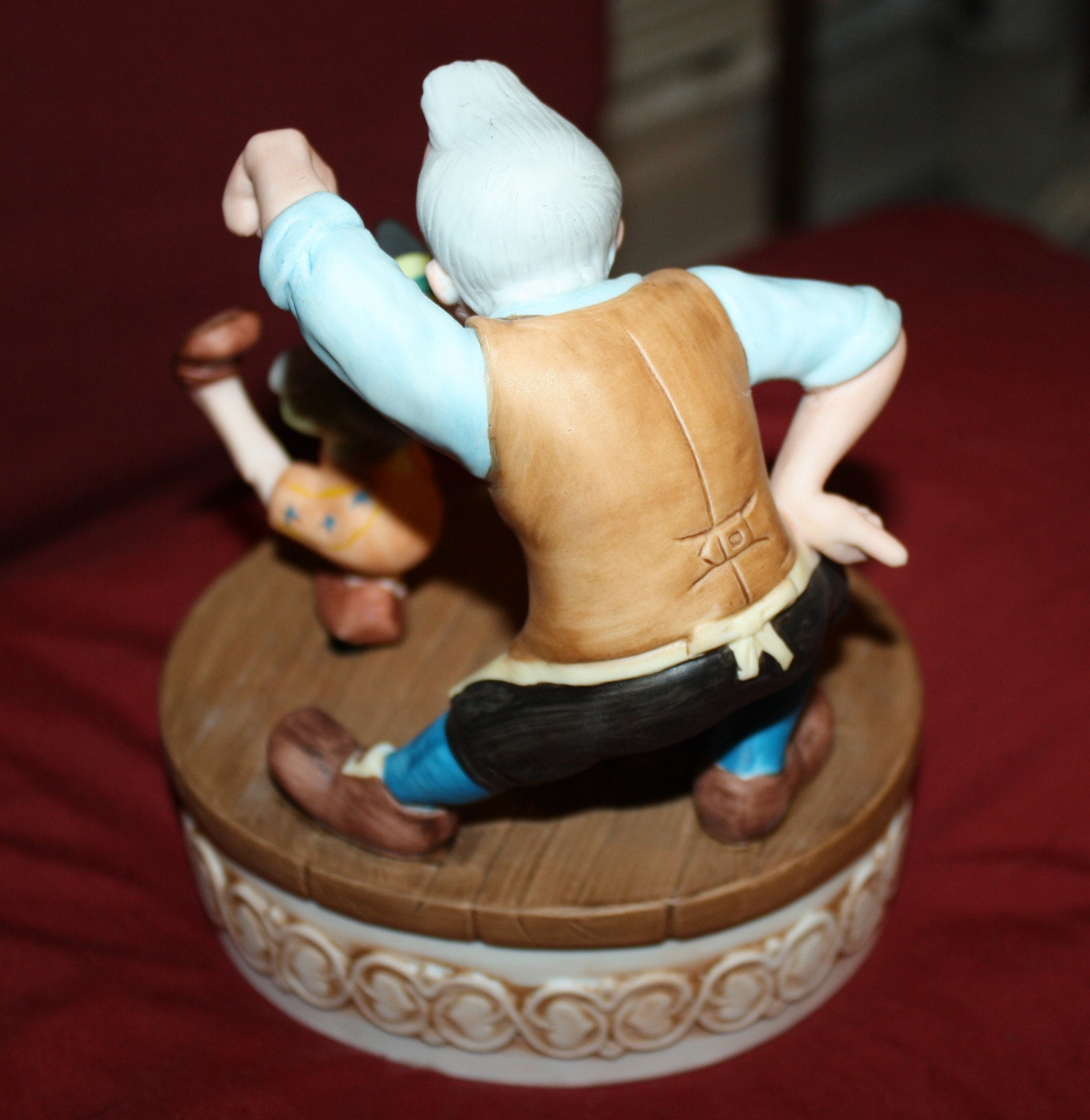 Disney Musical Memories “Pinocchio” Limited Edition Porcelain Music Box ...