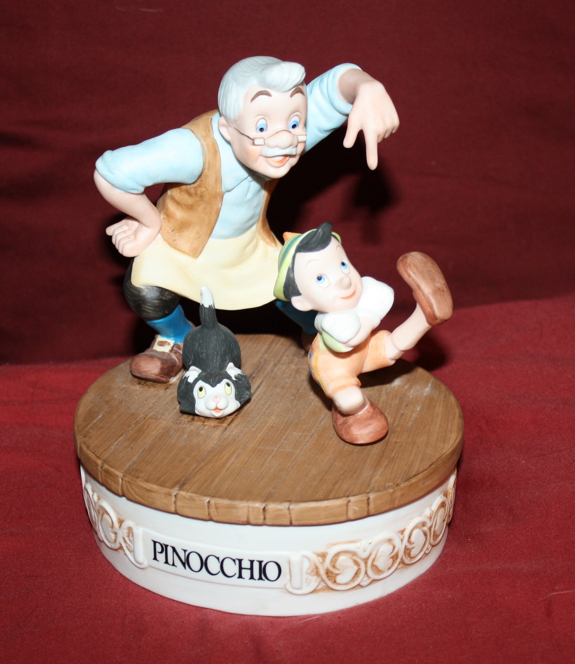 Disney Musical Memories “Pinocchio” Limited Edition Porcelain Music Box ...