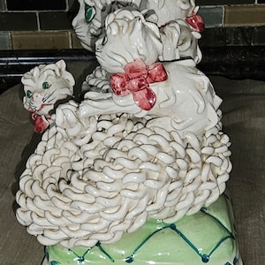 Vintage 1950’s Italian Pottery Majolica Spaghetti Cat With Kittens ...