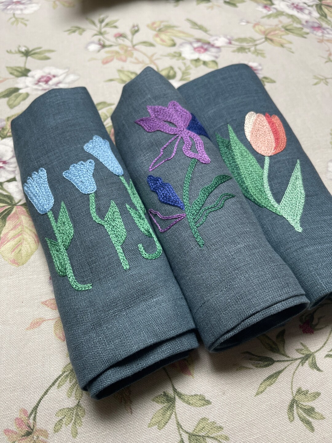 Linen Napkins Set X 4 , With Hand Embroidery Floral Pattern Embroidered ...