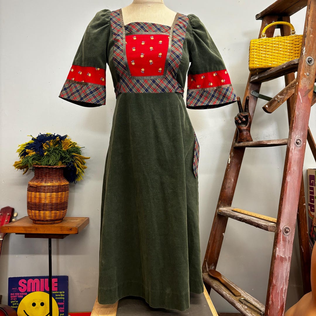 Vtg 70s AUTUMN CORDUROY DRESS // Vintage Folky Patchwork Sage Green ...