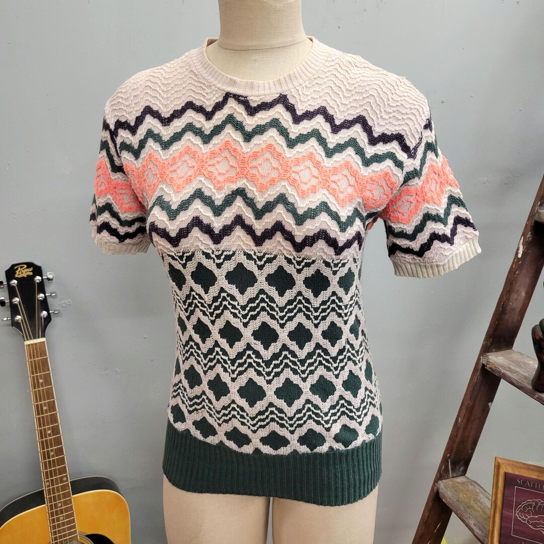 Vtg 70s HAND KNIT TOP // Vintage Womens Medium Zigzag Retro Patterned ...