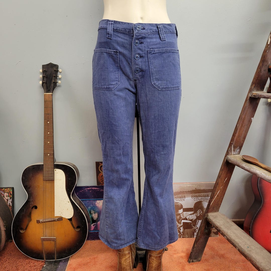 Vtg 70s INDIGO KICK FLARES // Vintage Wranglers 31 Soft Indigo Cropped ...
