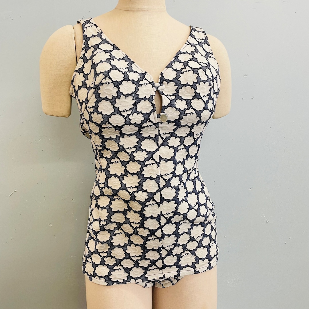 Vtg 50s KNIT KEYHOLE SWIMSUIT // Vintage One Piece Blue White Flowers ...