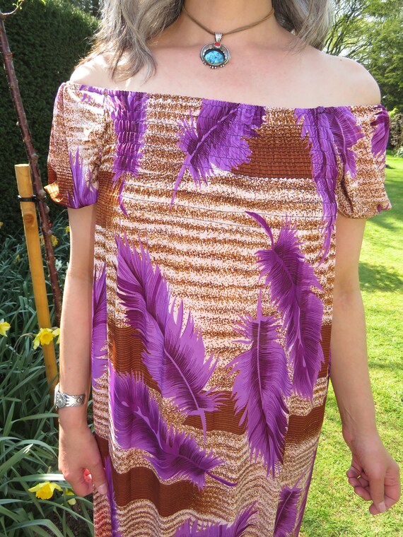 Vintage 1970s Off Shoulder Purple Abstract Feather Pr… - Gem
