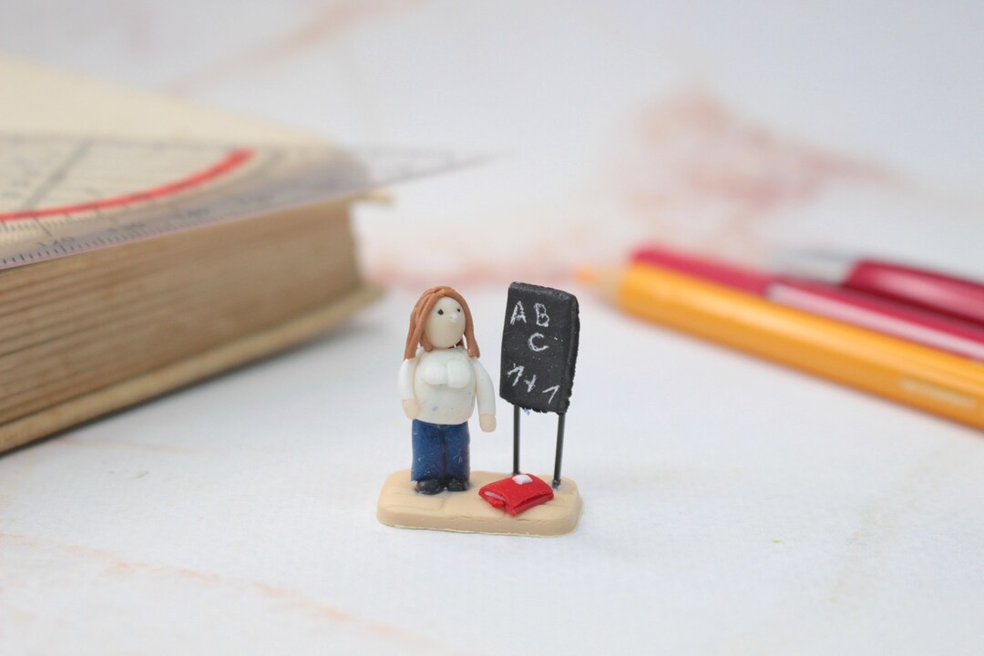 Teacher 3.0 Cm Miniature Figure, Farewell Elementary School, Thank You ...
