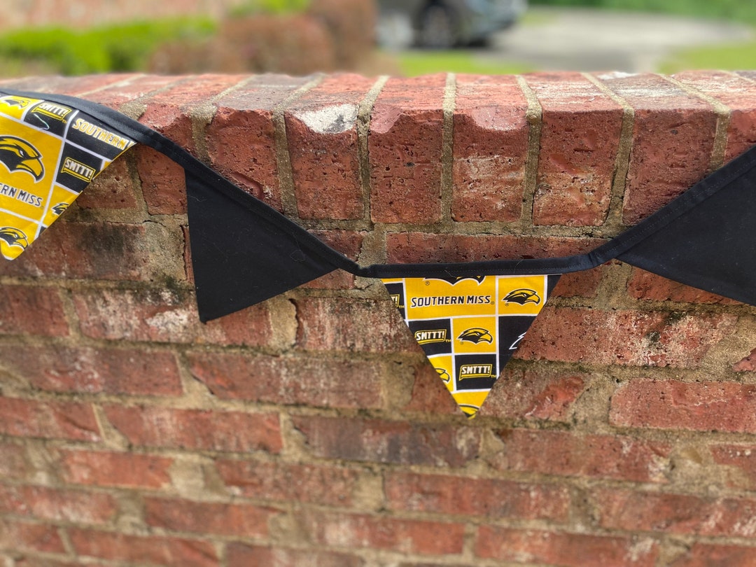 Southern Mississippi, USM, Golden Eagle Flag Garland, Tent Decor ...