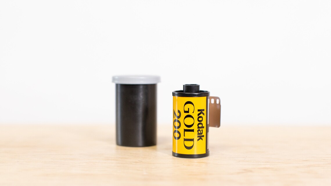 Kodak Gold 200 35mm Color Negative Film - 24 Exposures ISO 200 Film ...