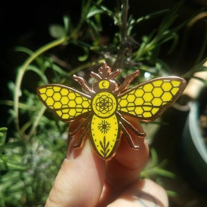 Honeybee Hard Enamel Pin / Protector Pollinator / Honeycomb Bee Copper ...