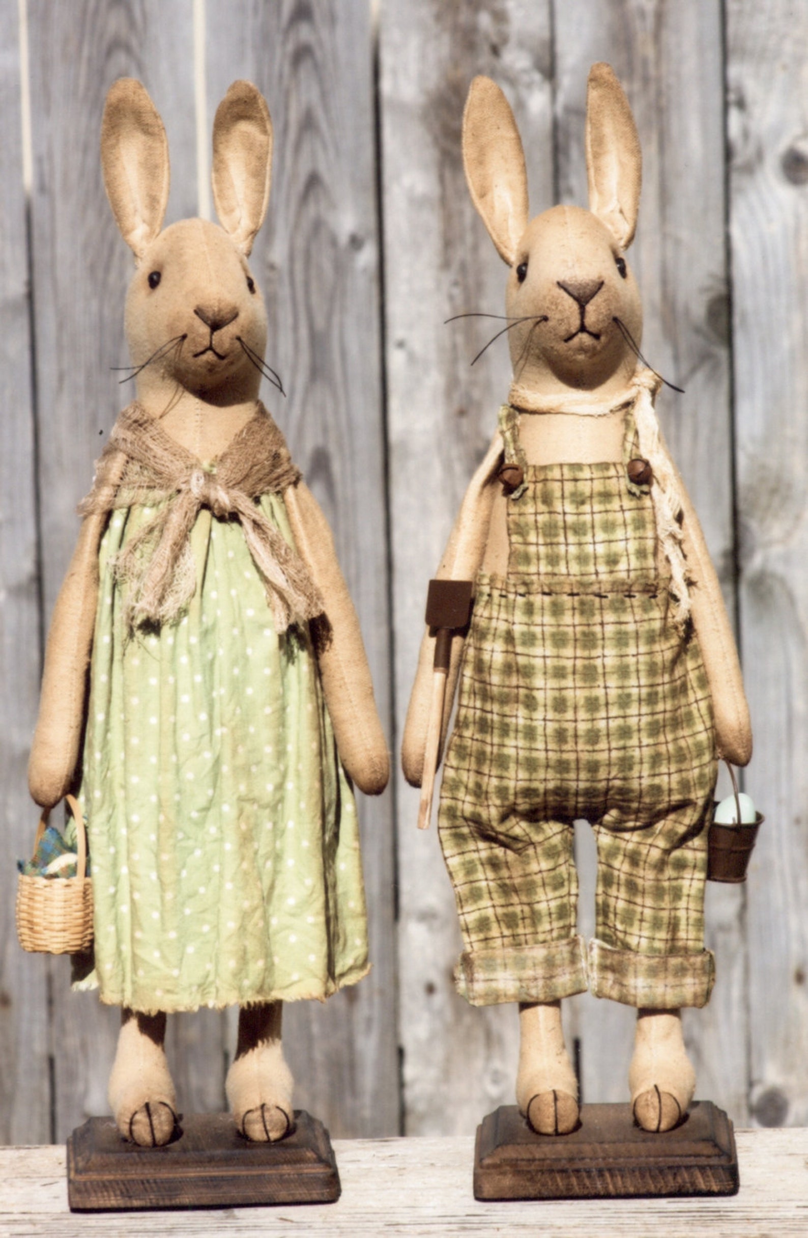 A Primitive E-pattern Clover and Cleveland Hare - Etsy