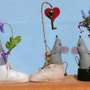 If the Shoe Fits, Hop In! Mouse E-pattern - Etsy