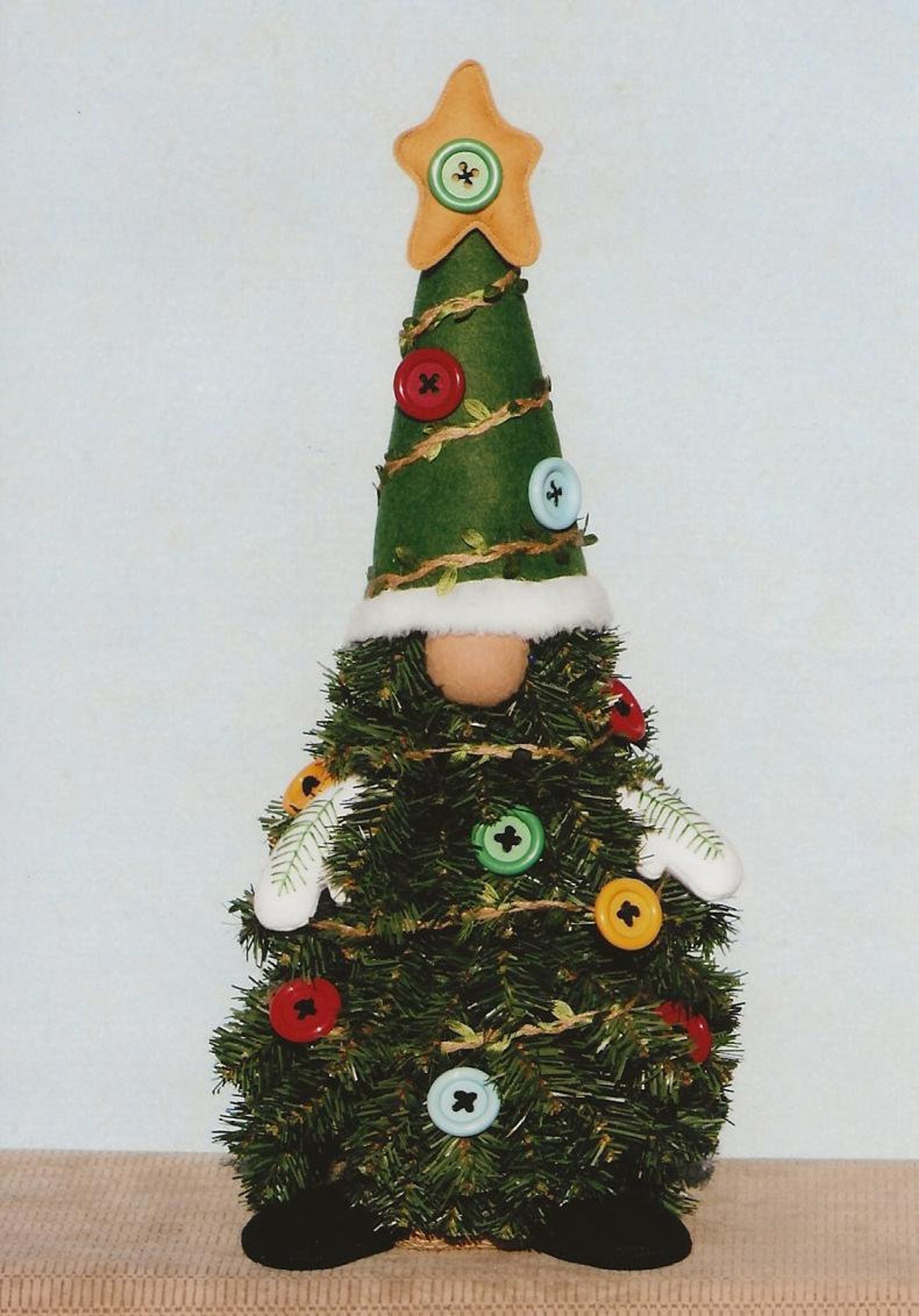 Primitive E-pattern Evergreen Gnomes - Etsy