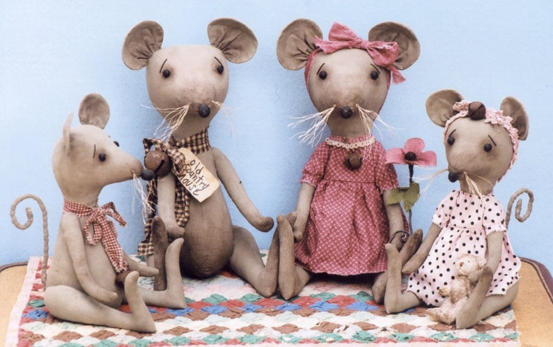 Primitive Sitting Mice PATTERN - Etsy