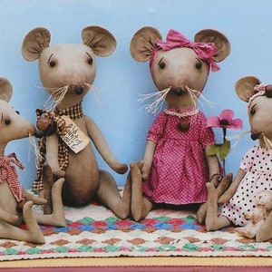 Primitive EPATTERN Country Mouse Family - Etsy