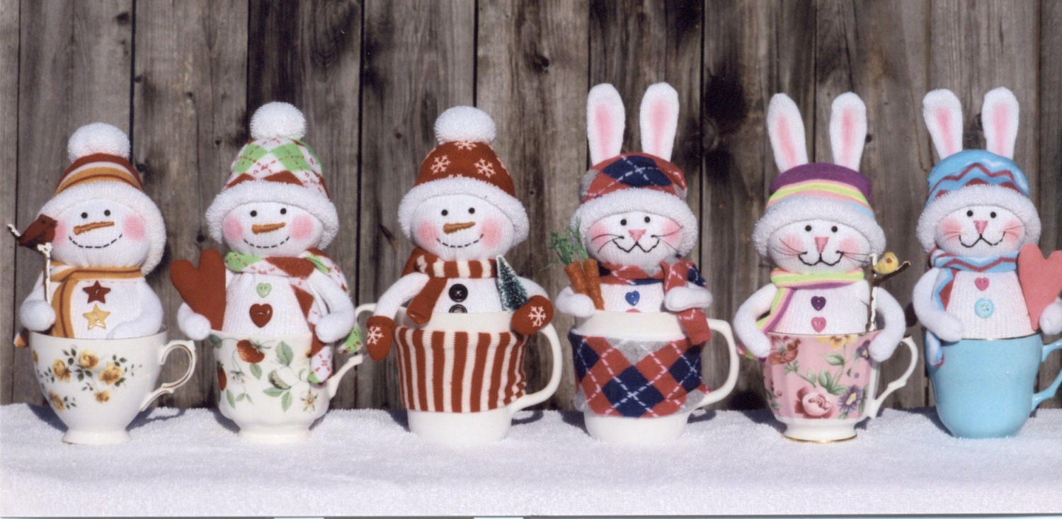 A Primitive E-PATTERN Sock It to Winter Snowmen and Snow Bunnies - Etsy