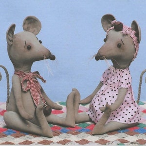 Primitive EPATTERN Country Mouse Family - Etsy