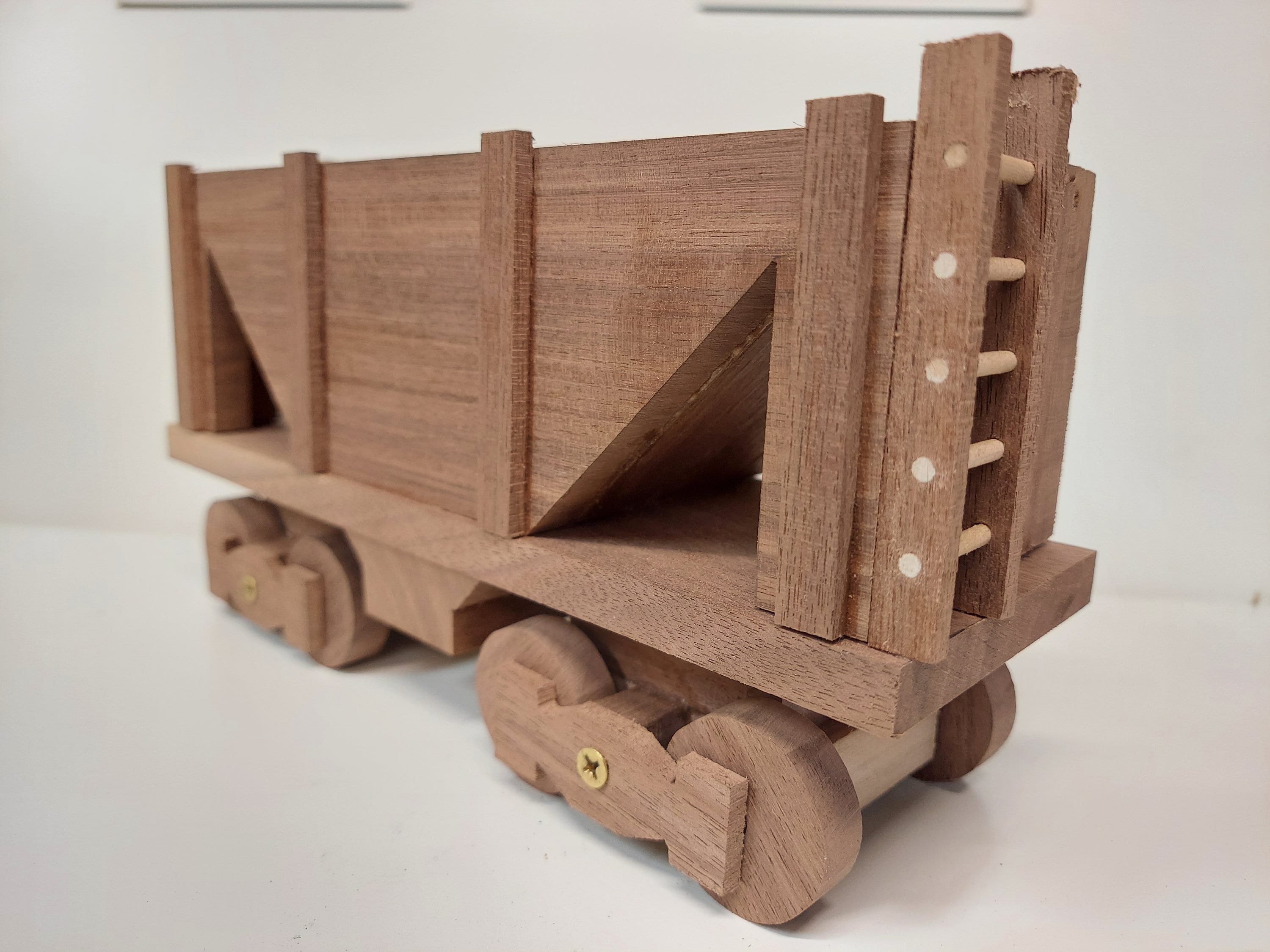 Wood Toy Train (engine and 6 Cars) - Etsy