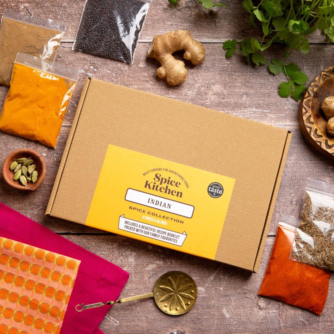Indian Spice Kit – 9 Curry Spices, Garam Masala, Recipe Guide - Etsy