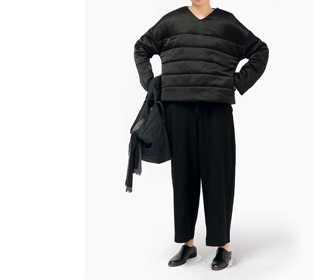 P088---woman's Black Silk Satin Quilted Jacket / Pull-over Coat ...