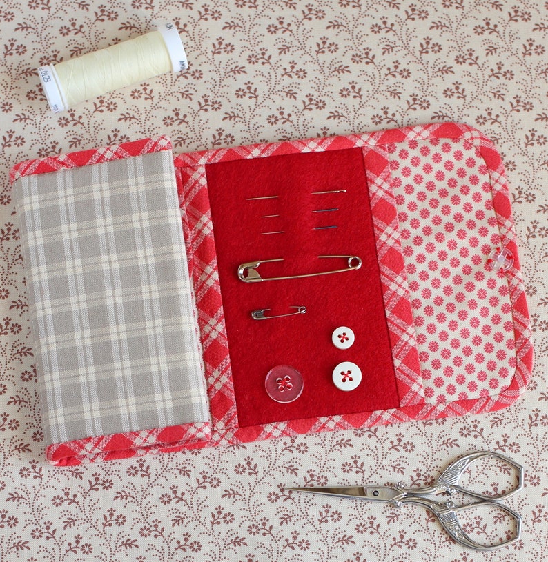 PDF Roll-up Sewing Organizer Sewing Pattern Travel Sewing Kit | Etsy PDF Roll-up Sewing Organizer Sewing Pattern Travel Sewing Kit | Etsy