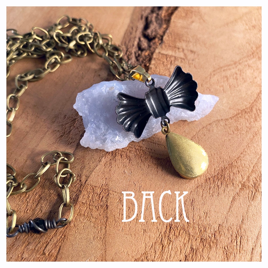 Vintage Brass Locket. Art Deco Bow and Teardrop Locket. - Etsy