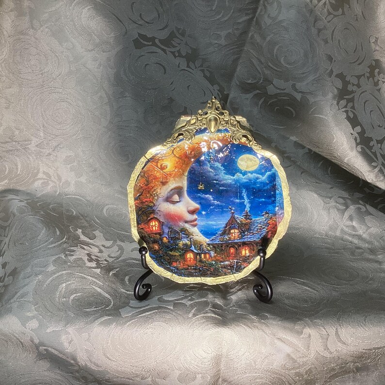 Mystical Moon Shell, Scallop, Oyster, Clam, Zen, Magical, Halloween ...