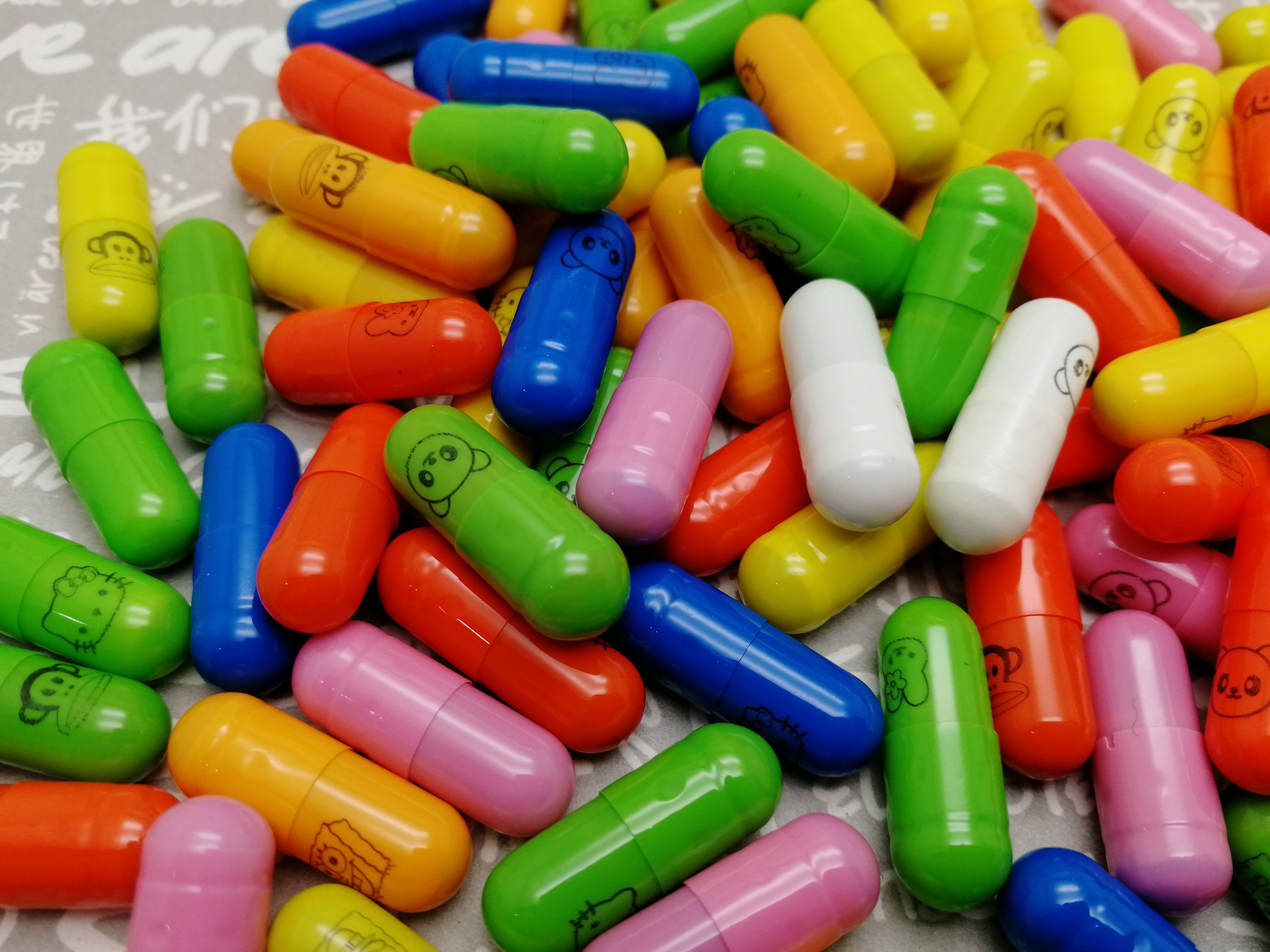 Kawaii happy secret love note pill bead charm AP53 100pcs 20x6mm ...