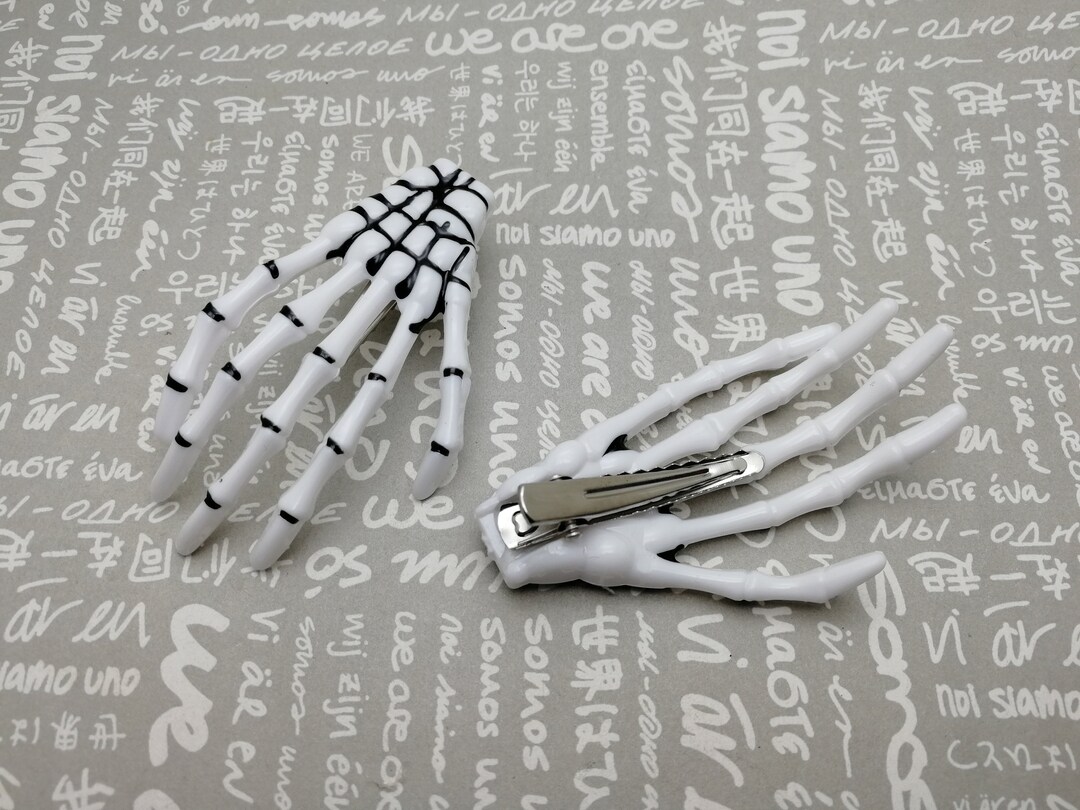 Plastic Halloween Bleeding Skeleton Hand Alligator Hair Clip , White ...