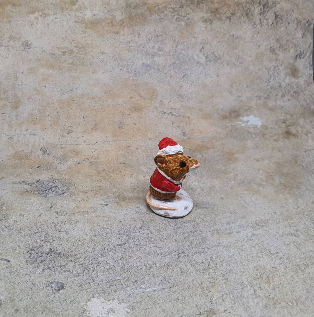Cutest Christmas Mouse Figurine "little Santa Mousekin" - Etsy